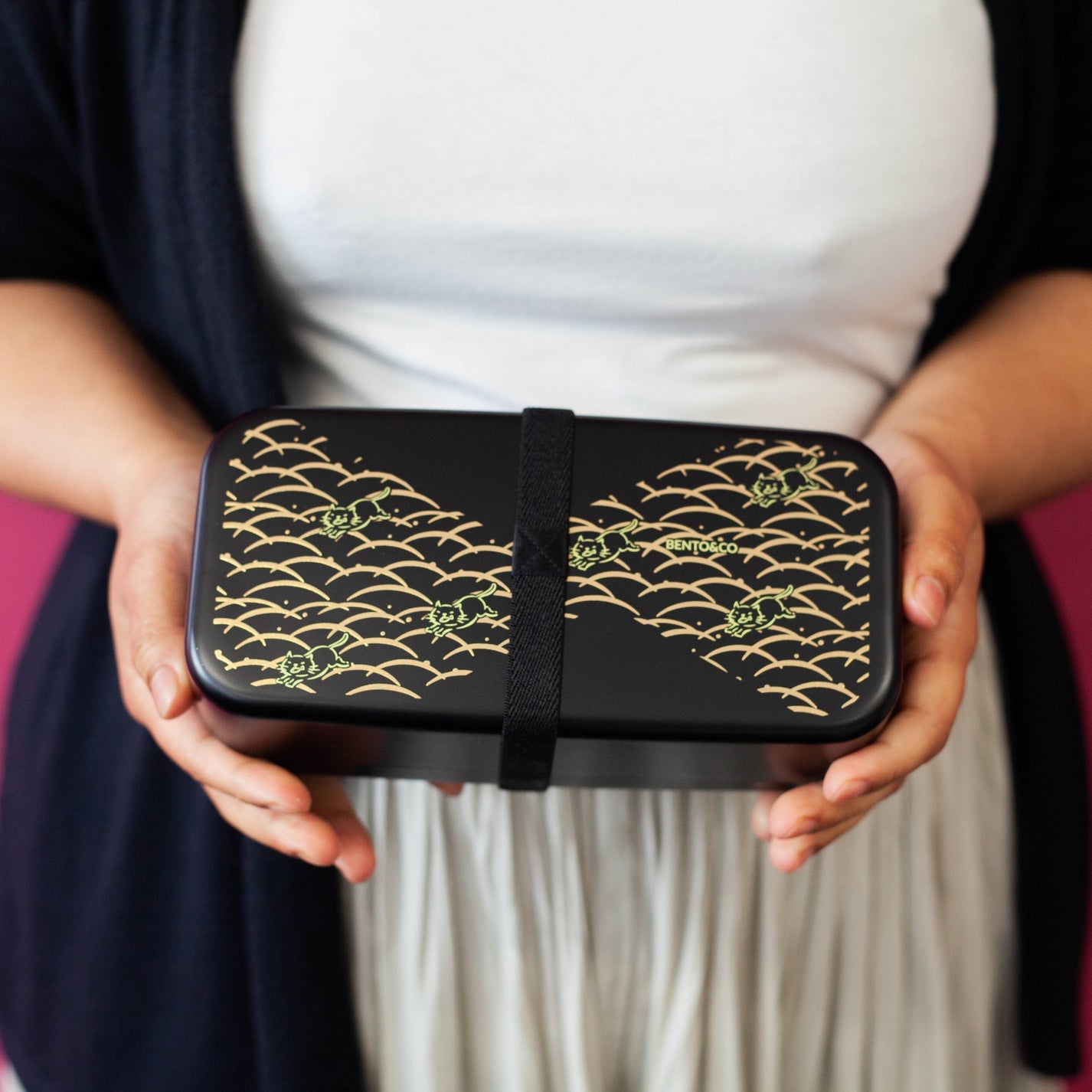 Original Two Tier Bento Box | Dorobo Neko (950mL) – Bento&co