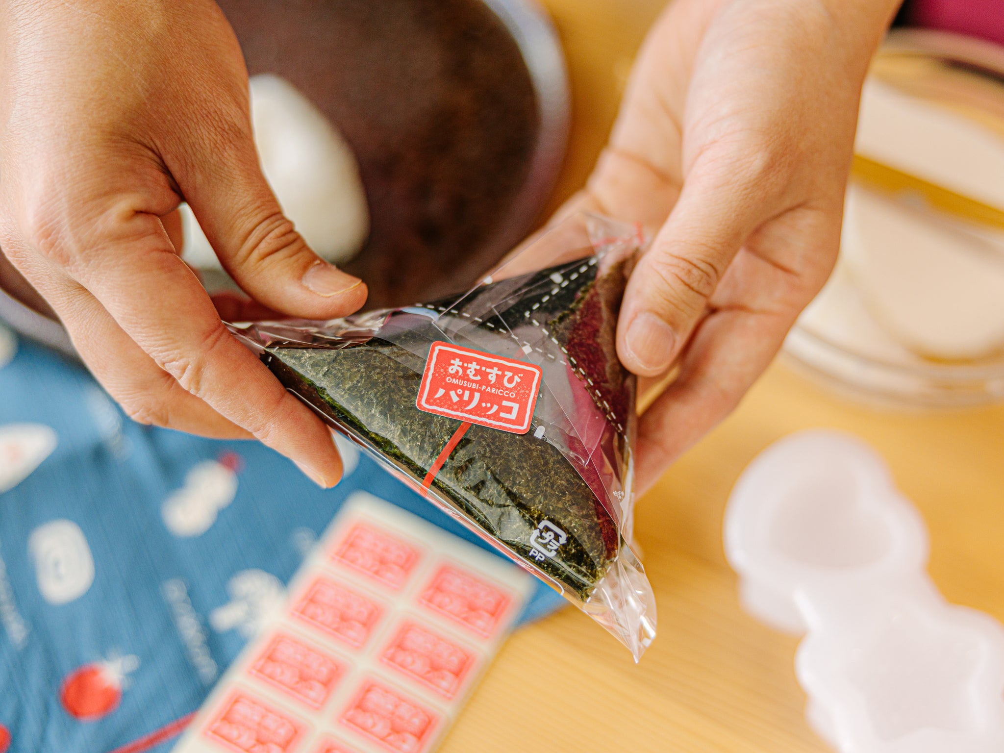 Conbini Onigiri | Plastic sheets for your rice balls – Bento&co
